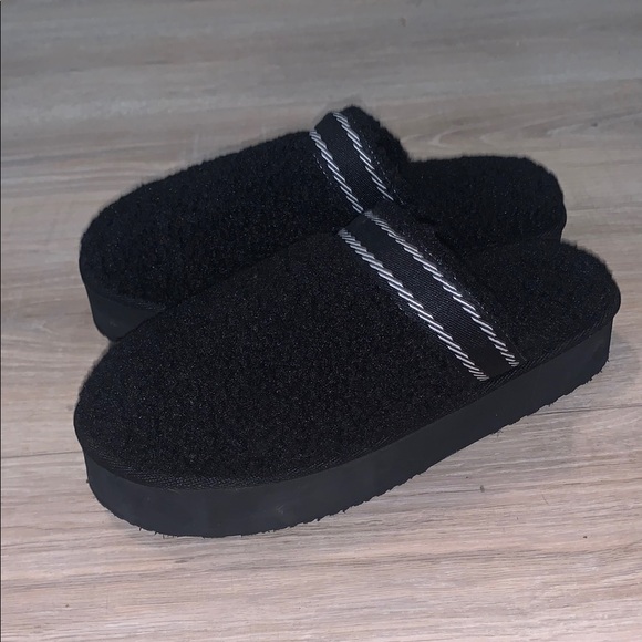 Joyspun | Shoes | Joyspun Womens 8 Teddy Fleece Platform Clog Slippers ...
